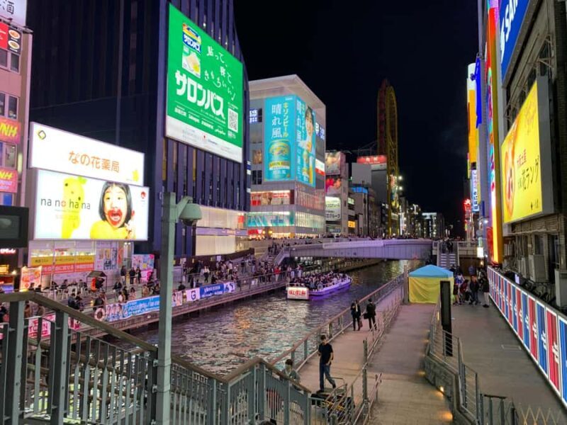 Osaka: Private Walking Tour with a Spanish-Speaking Guide - The Experience: What It Feels Like