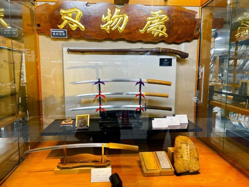 Osaka: Private Walking Tour with Castle, Dotonbori, Old City - Final Thoughts