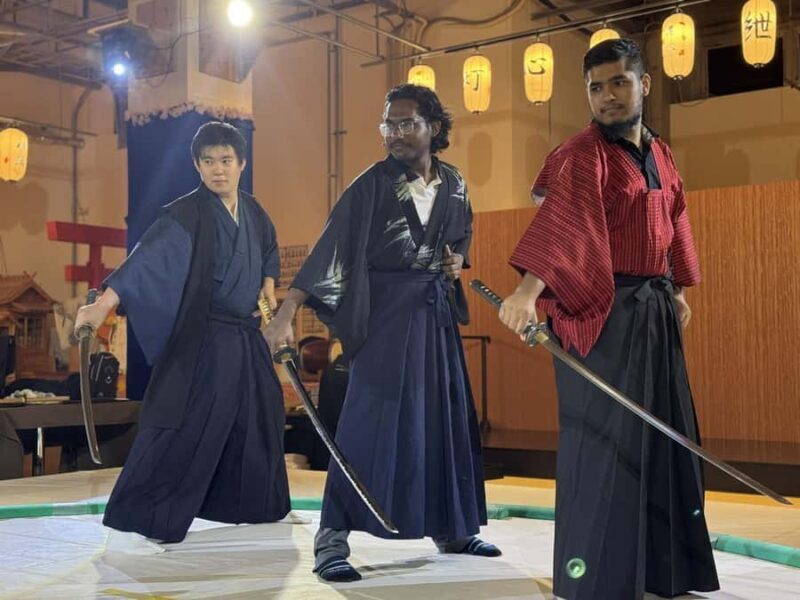 Osaka: Samurai Show & Experience with Wagyu Sukiyaki Option - Key Points