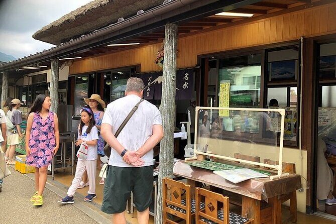 Oshino Hakkai and Kitaguchi Hongu Fuji Sengen Shrine Guided Tour - Transportation and Logistics
