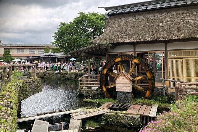 Oshino Hakkai and Kitaguchi Hongu Sengen Shrine Guided Tour-Van - Key Points