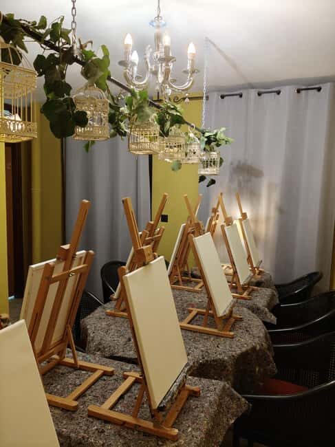 Osijek: Paint and Wine Workshop - The Experience Materials and Service