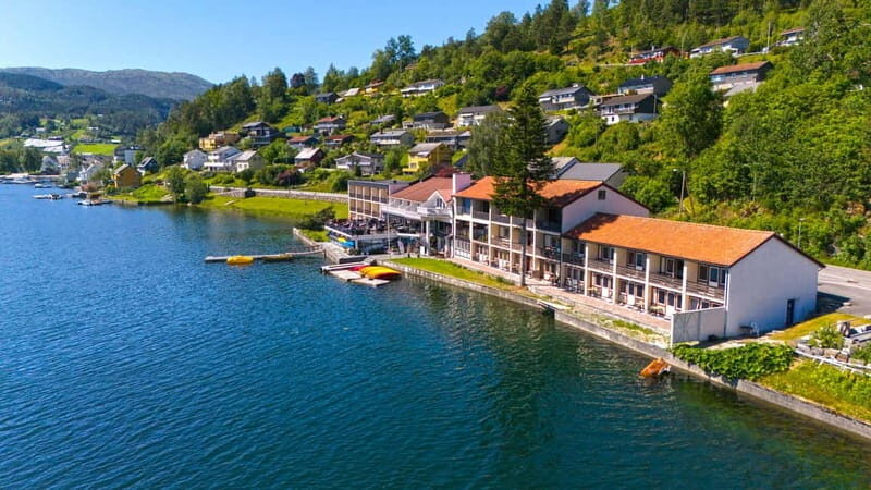 Oslo: 3-Day Western Fjords Tour with Bus and Hotel - Key Points