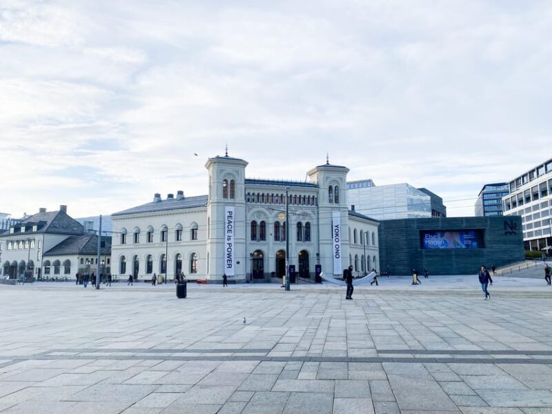Oslo: City Walking Tour with Passionate Independent Guide - Akershus Fortress: Panoramic Views and History