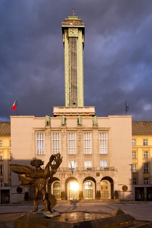 Ostrava: Entrance to the viewing tower of the new town hall - Additional Considerations
