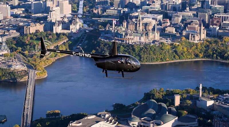 Ottawa: Helicopter Ride with Live Commentary - Landmark Highlights from the Air
