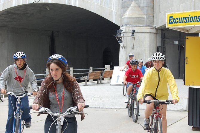 Ottawa Landmarks - An In-Depth Look at the Ottawa Landmarks Bike Tour