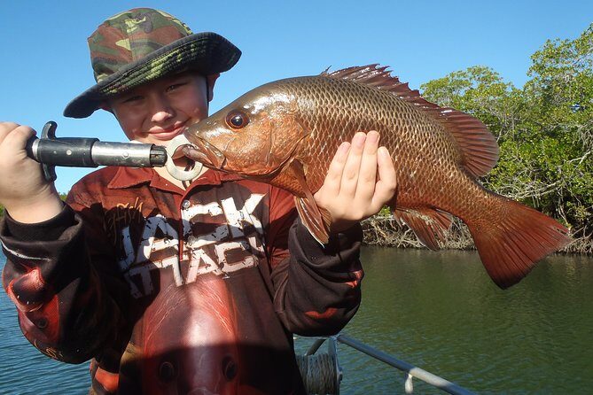 Out n About Sportfishing for Share and Private Charters on Reef and Estuary - Group Size and Guides: Personal Attention Matters