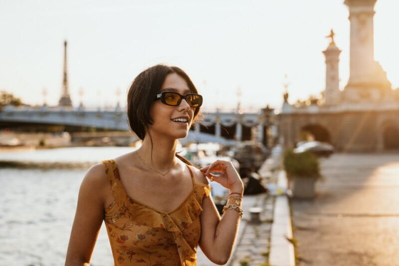 Outdoor portrait photoshoot in Paris - The Experience: Practical Details and Considerations