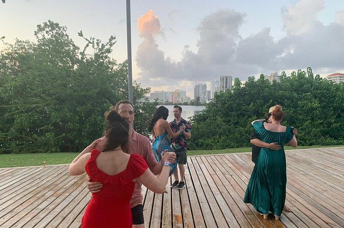 Outdoor Salsa Class Experience in San Juan - Who Should Sign Up?