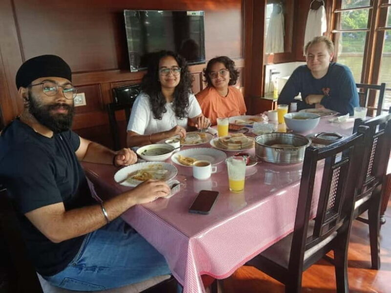 Overnight Alleppey Houseboat Cruise Tour (Kerala Beauty) - Assessing the Value: Price and Experience