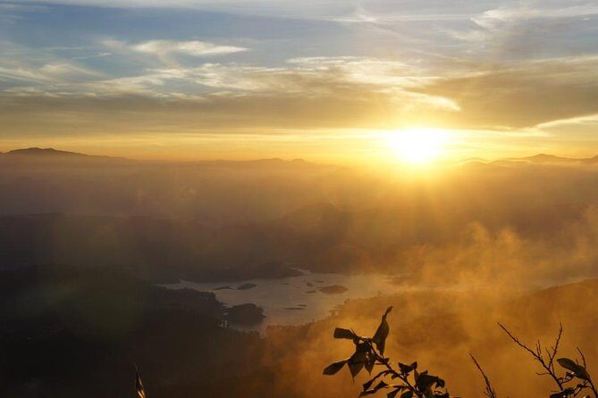 Overnight Hiking and Trekking Tour to Adams peak via Peak Wilderness sanctuary - The Hike: From Forest to Summit