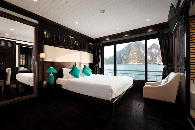 Overnight Luxury 5 Star Alisa Cruise with Meals, Kayak or Bamboo Boat - Key Points