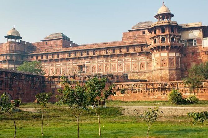 Overnight luxury tour of tajmahal with Jaipur including transport and hotel - FAQs