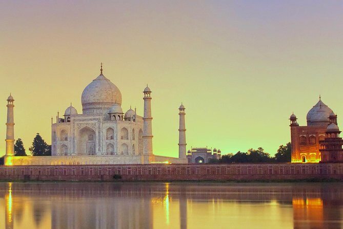 Overnight Sunset & Sunrise Taj Mahal Trip from Delhi includes,Hotel,Guide & Car - The Good and the Not-So-Good