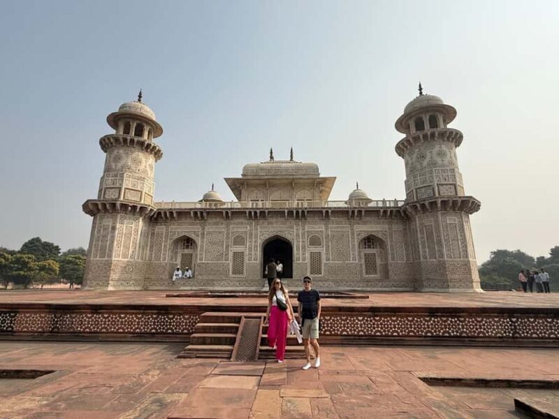 Overnight Taj Mahal & Agra Tour from Hyderabad With Flight - Seamless Travel from Hyderabad to Agra