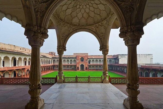 Overnight Taj Mahal Tour from Delhi - Key Points