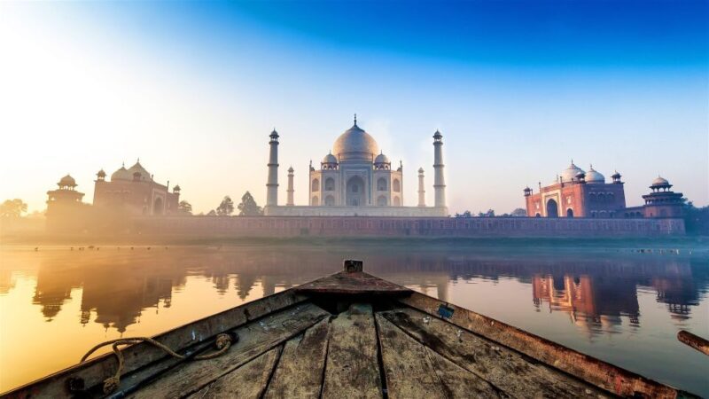 Overnight Taj Mahal Tour from Mumbai with Delhi Sightseeing - Key Points