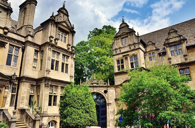 Oxford: City, Universities and Pubs Walking Tours - Key Points