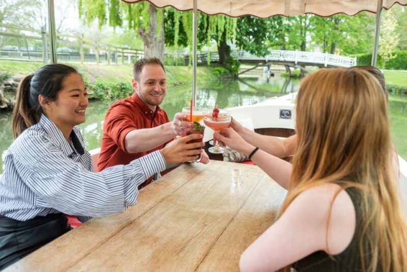 Oxford: Evening Sightseeing River Cruise with a Cocktail - The Value of the Experience