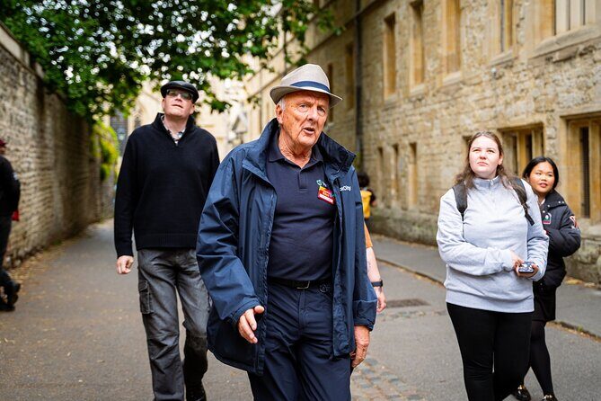 Oxford: Historic Pubs and Taverns Guided Walking Tour - Key Points