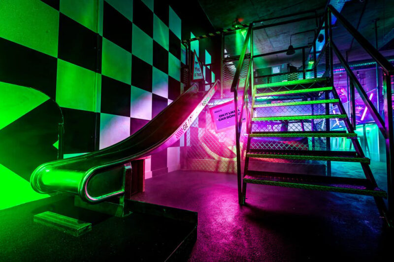 Oxford: Junkyard Golf Tickets for 9 or 18 Holes - Key Points