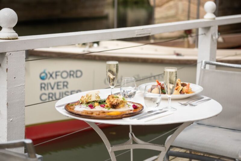 Oxford: River Cruise and 6-Course Tasting at The Folly - A Closer Look at the Experience