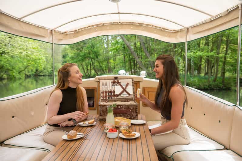 Oxford: Scenic Sightseeing Cruise with Gourmet Picnic - An Overview of the Oxford River Cruise Experience