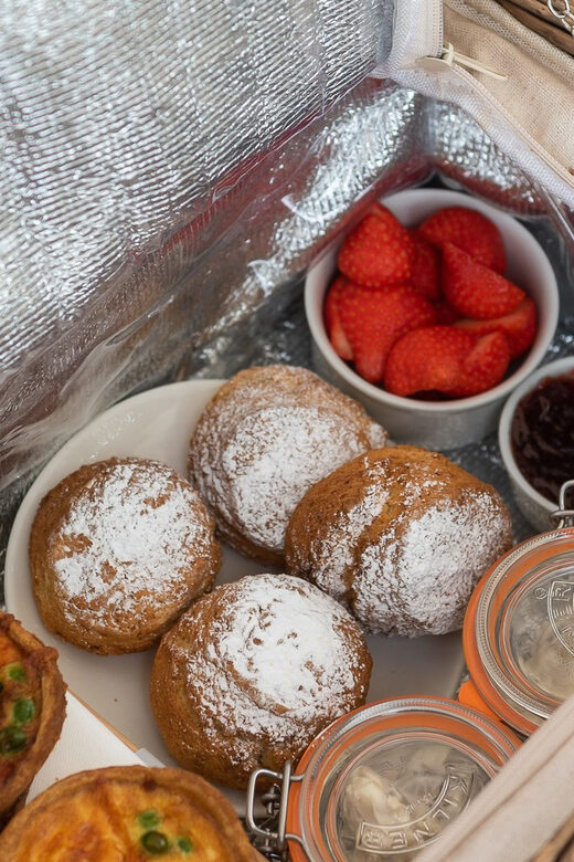 Oxford: Scenic Sightseeing Cruise with Gourmet Picnic - The Picnic & Food Quality