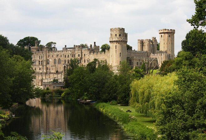 Oxford, Shakespeare Country & Warwick castle private Tour - Exploring Oxford: A World of Spires and Secrets