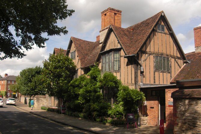 Oxford, Shakespeare Country & Warwick castle private Tour - Weighing the Value and Experience