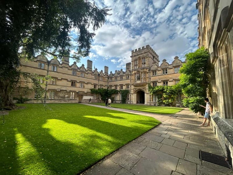 Oxford University Walking Tour - The Sum Up