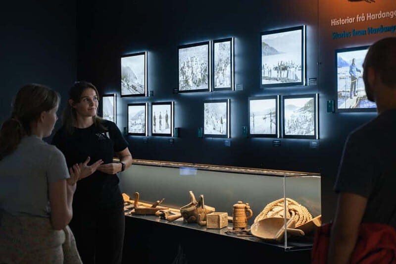 Øystese: Aquaculture Exhibition Guided Tour - Key Points