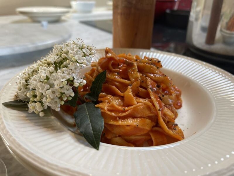 Paciano: Organic Cooking Class at a Farm with Lunch & Wine - FAQs