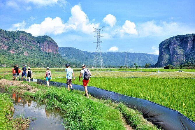 Padang West Sumatra 9-Day Private Tour + Mentawai - Who Will Love This Tour?
