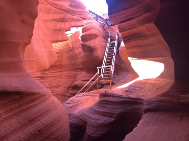 Page: Upper & Lower Antelope Canyon Combo Day Trip - Exploring the Antelope Canyon Combo Day Trip: A Traveler’s Guide
