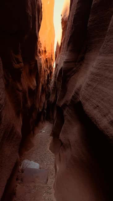 Page: Wind Castle Canyon Tour with Navajo Guide - What Makes This Tour Stand Out