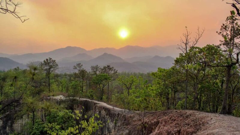 Pai: Sunset Tour with Yun Lai, Pai Canyon, Two Huts - FAQs