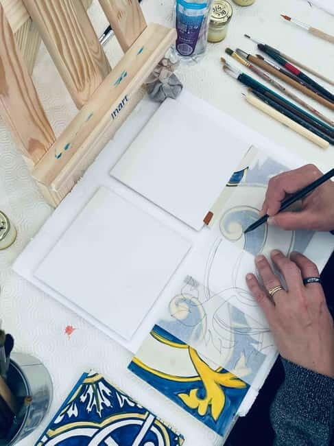 Paint Your Tile and Create Your Unique Piece in an Art Gallery in Lisbon - An In-Depth Look at the Lisbon Tile Painting Workshop