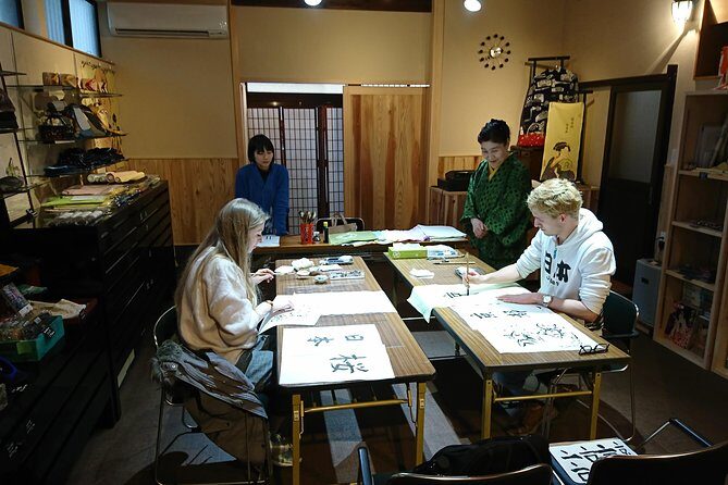 Painting Experience-Fun to Draw, Fun to Create- - What the Experience Involves