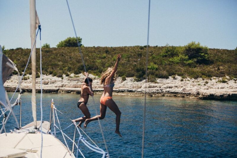 Pakleni Islands Sailing Tour - An Authentic Introduction to the Pakleni Islands