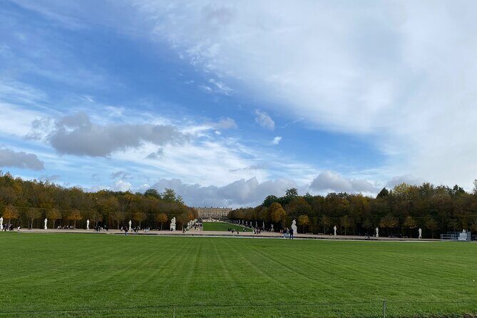 Palace of Versailles by Train from Paris - Practical Details and Tips