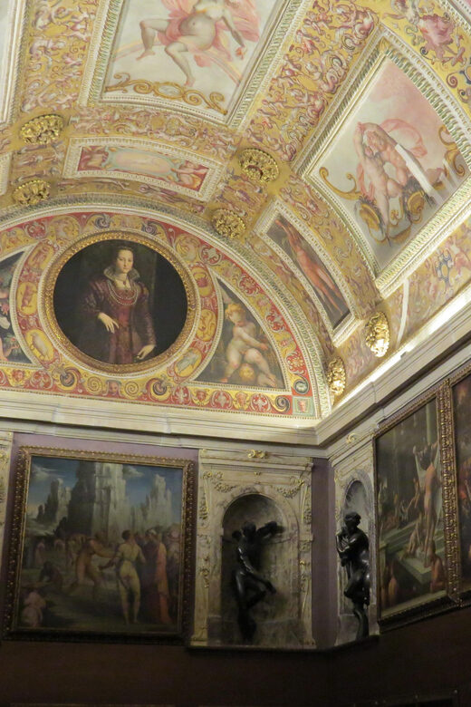 Palazzo Vecchio Secret Passages Tour & Lunch or "Gelato" - Introduction to the Experience