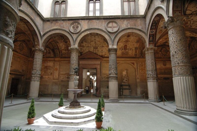 Palazzo Vecchio Small Group Tour - Key Points
