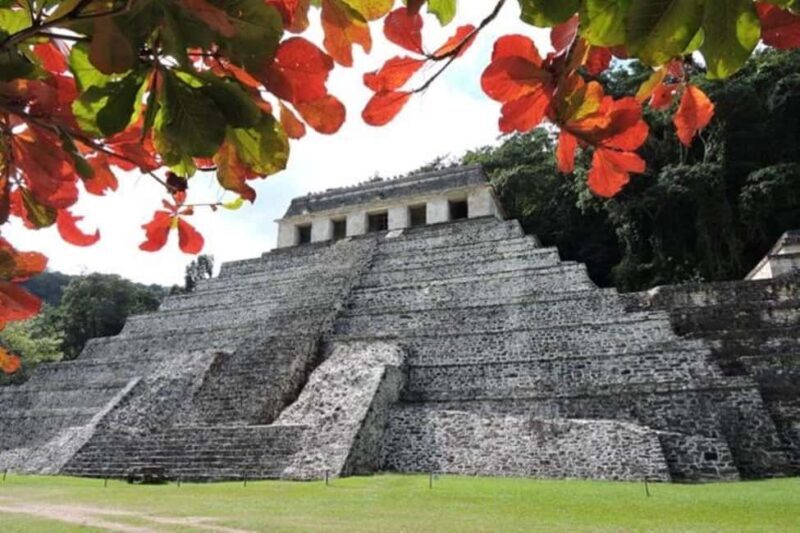 Palenque Archeological zone and Roberto Barrios Waterfalls - Key Points