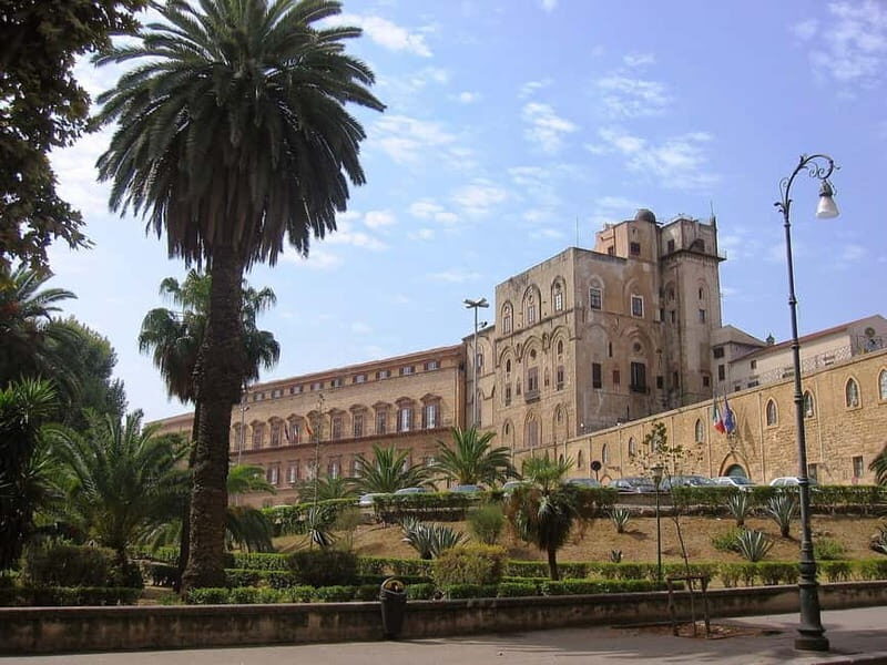 Palermo: Palatine Chapel & Palace of the Norman Guided Tour - Exploring Palermo’s Historic Center and Street Food