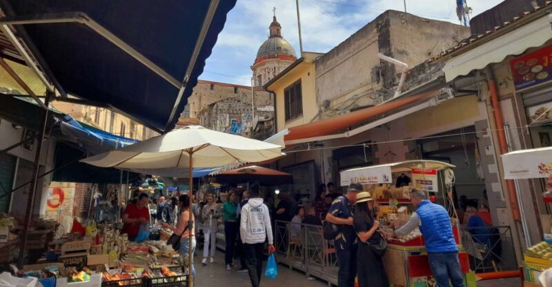 Palermo: Street Food Tour in Ballarò and Vucciria Markets - The Setting and What Makes This Tour Special