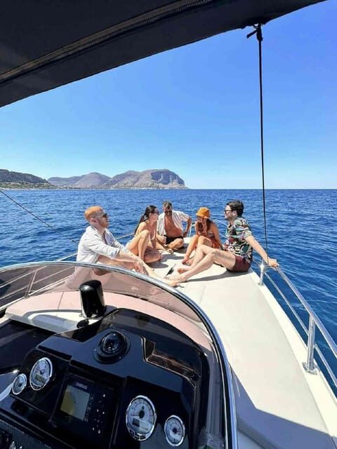 Palermo : Tour condiviso in barca con Aperitivo e Snorkeling - Key Points