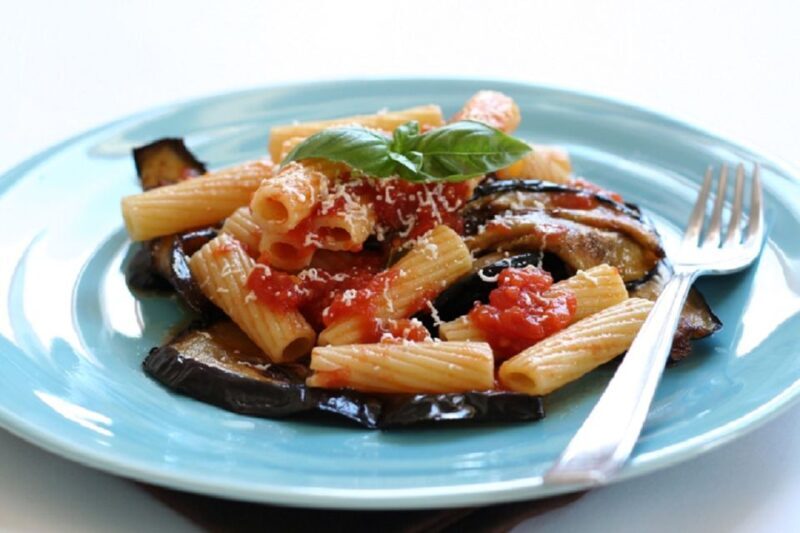 Palermo: Traditional Full Meal Food Tour with a Local - The Heart of the Meal: Regional and Traditional Dishes