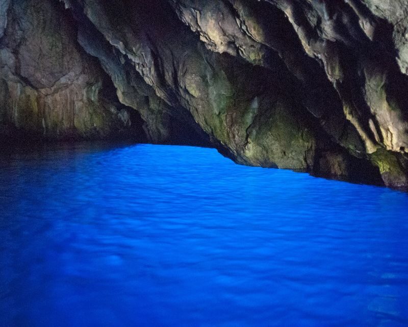 Palinuro: Boat Trip along the Coast & Blue Grotto Visit - La Finestrella and the Natural Arch
